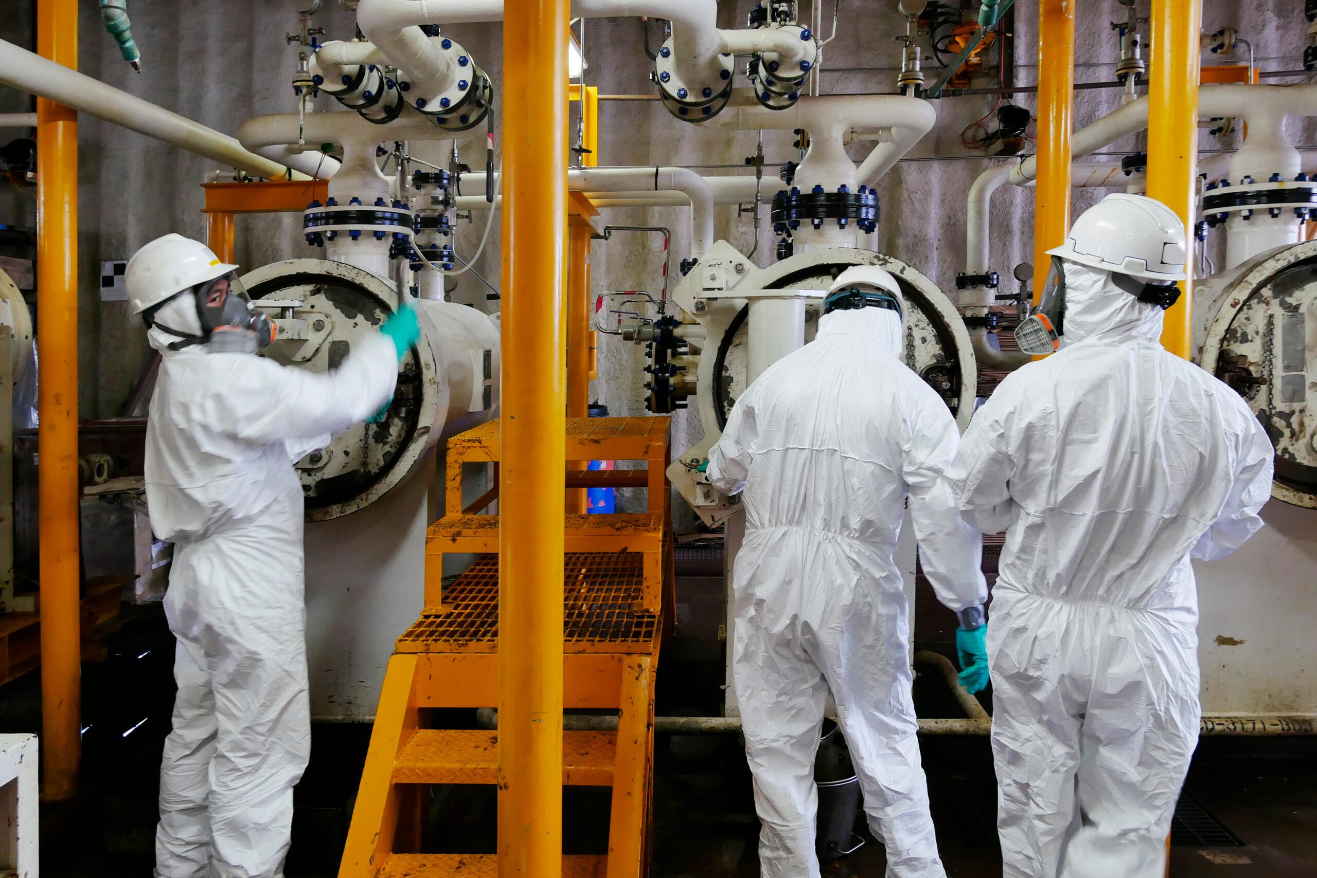 6 Types of Workplace Safety Hazards: Identify, Prevent, Solve - Cobra ...